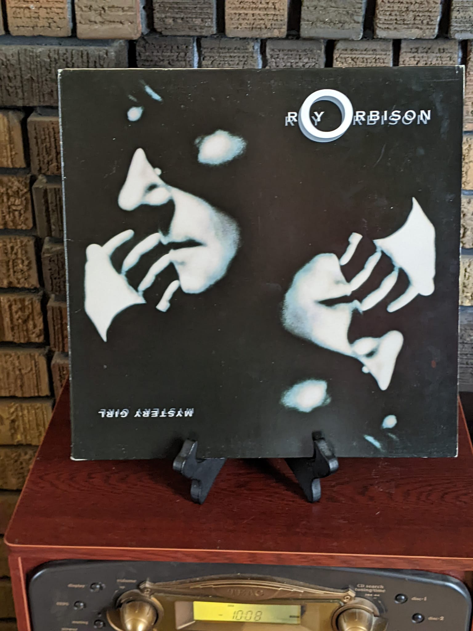 Roy Orbison - Crying (1962) and Roy Orbison - Mystery Girl (1989 ...